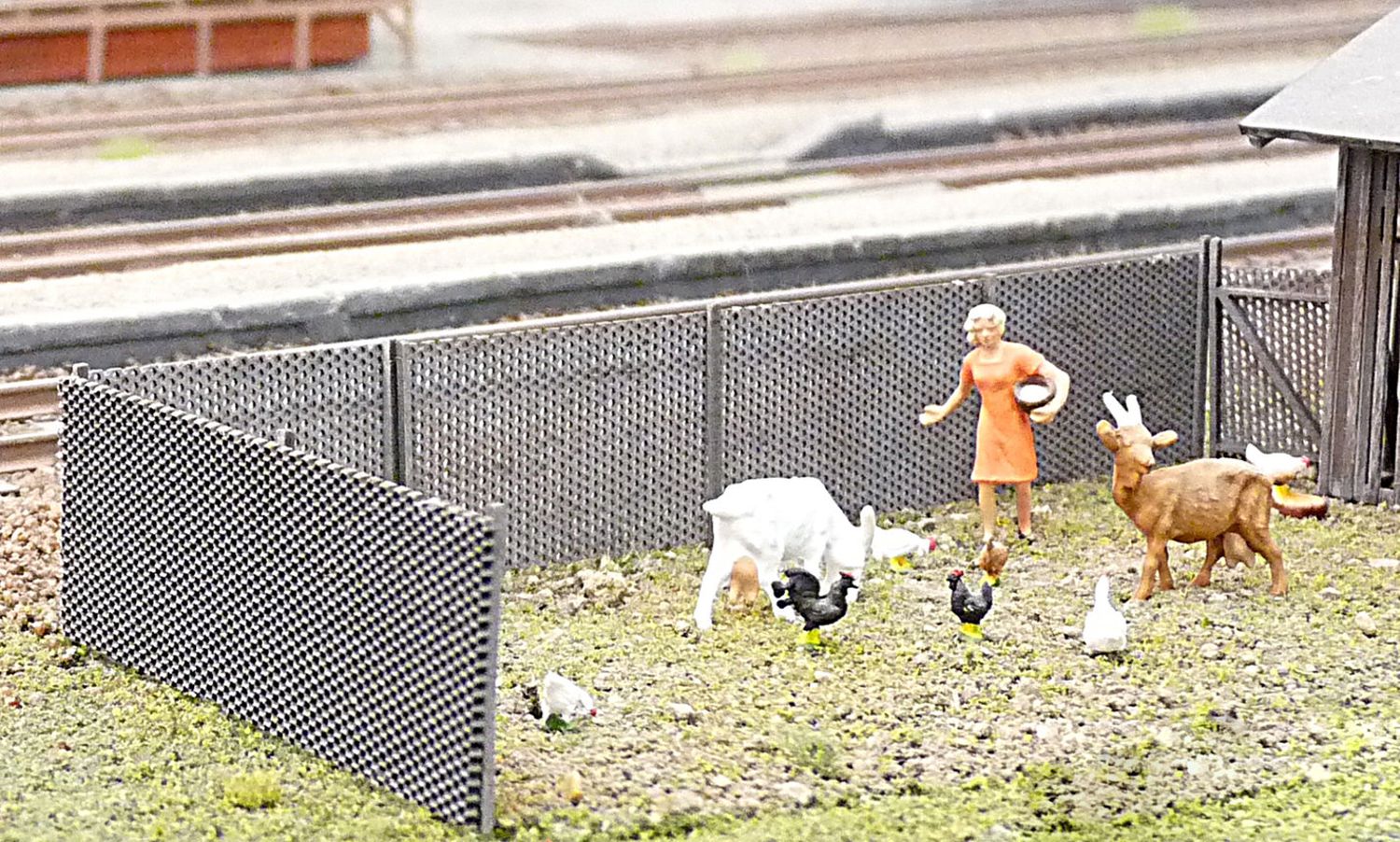 Joswood 40107 - Hühnerzaun 10 mm hoch