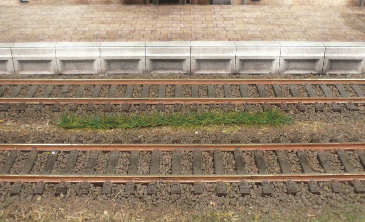 Heki 1810 10 Grasstreifen Frühling, 10cm Lang, 5-6mm H