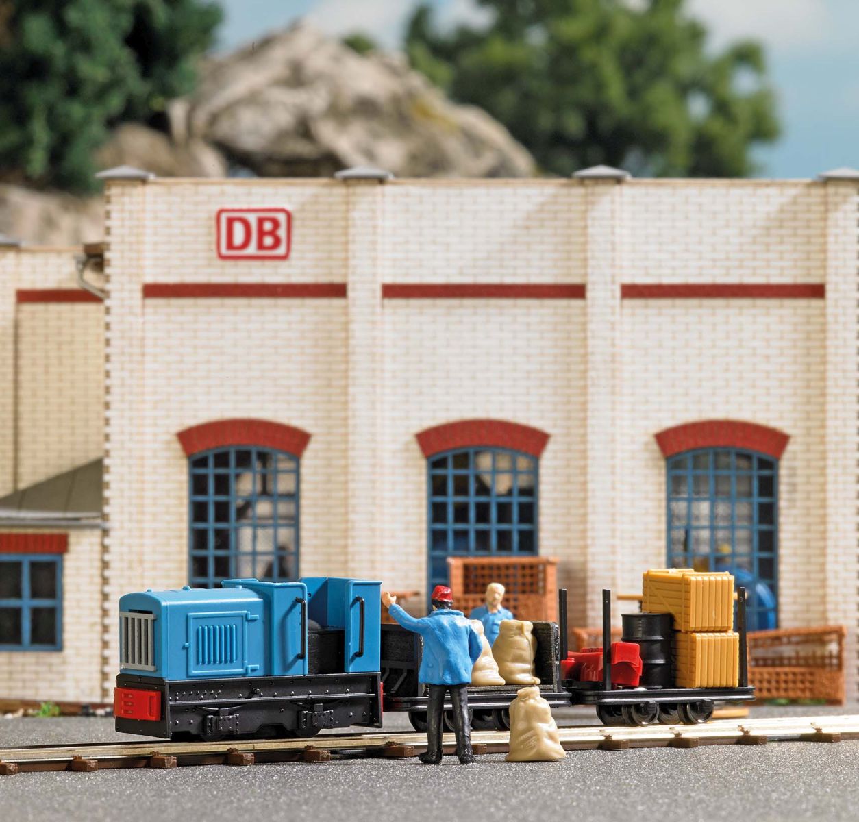 Busch 12013 - Feldbahn Start-Set mit Gmeinder und Güterwagen