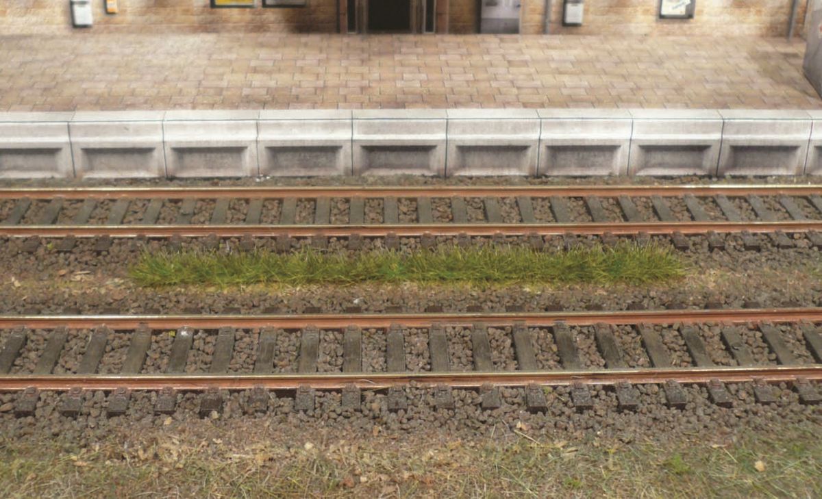 Heki 1810 10 Grasstreifen Frühling, 10cm Lang, 5-6mm H