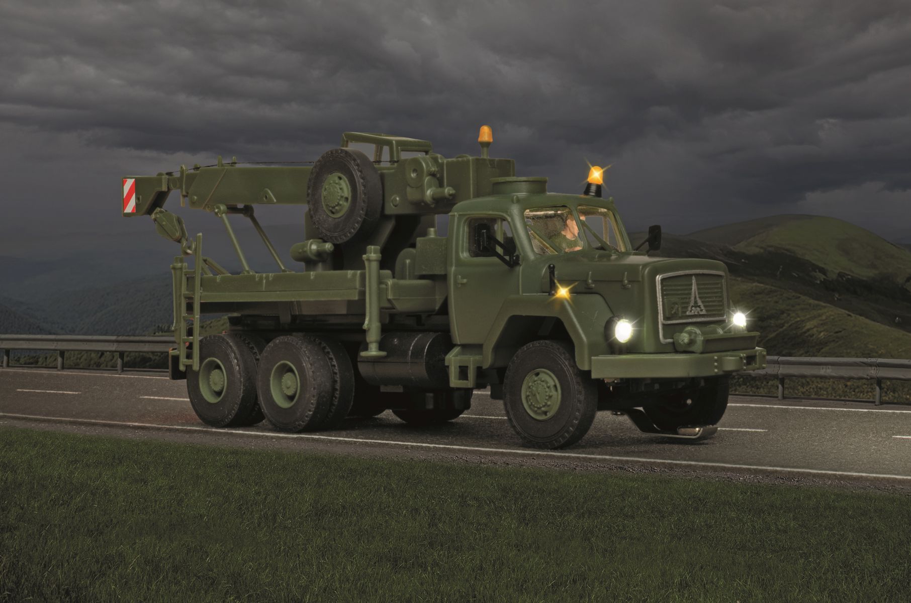 Viessmann 8061 - CarMotion MAGIRUS DEUTZ 3-achs Bergekran mit Rundumleuchte